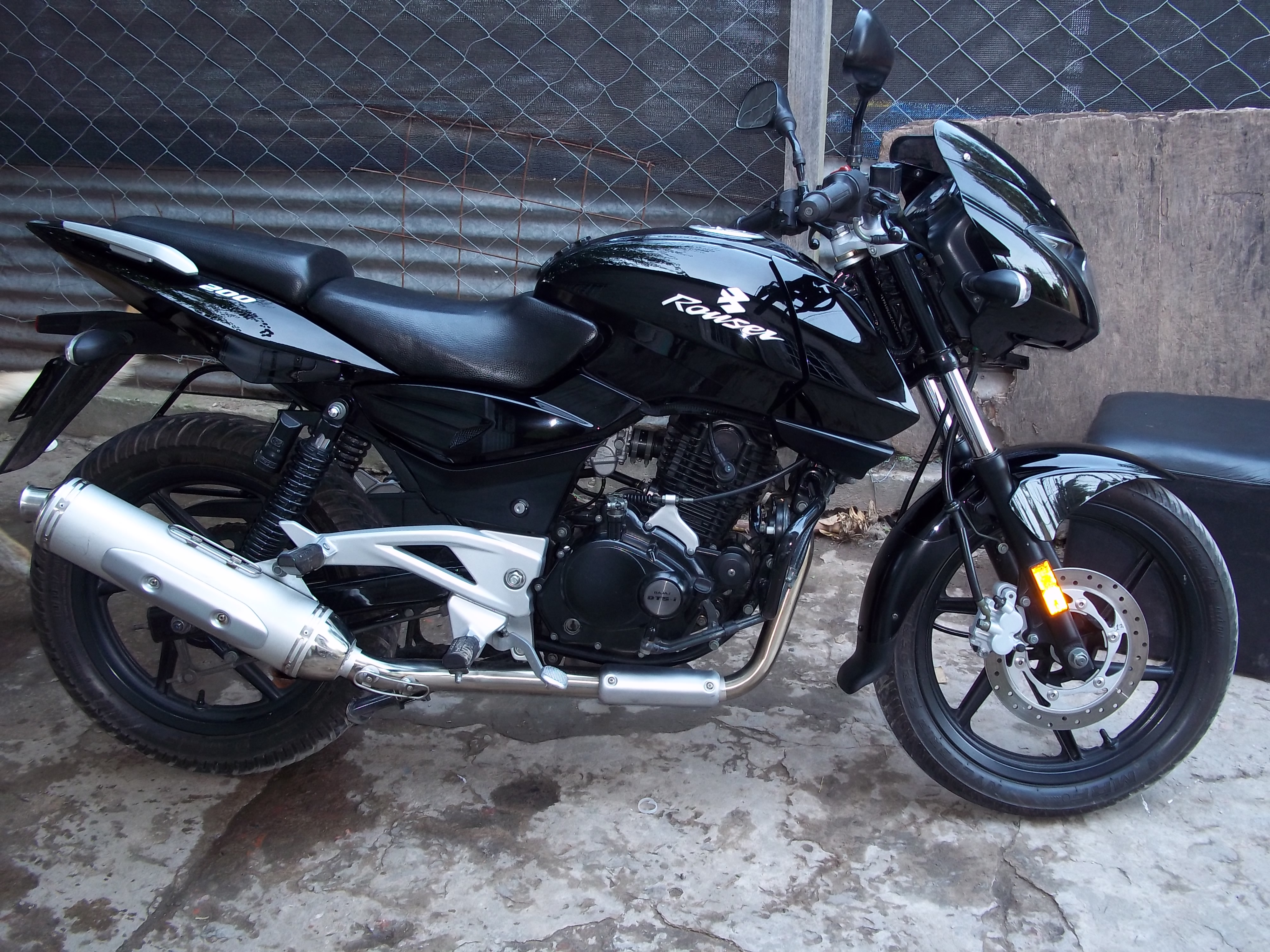 Una R200 mas, PERO ESTA ES MIA!!